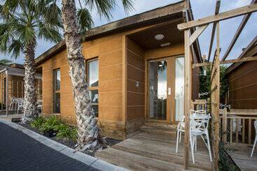 Magic Natura Animal, Waterpark & Polynesian Lodge Resort - Destinia