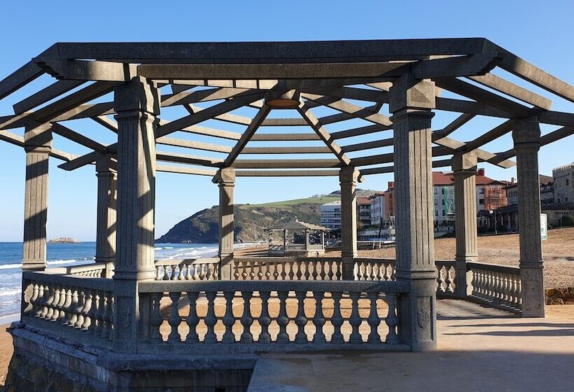 Hotel Zarauz en Zarautz desde 32 € | Destinia