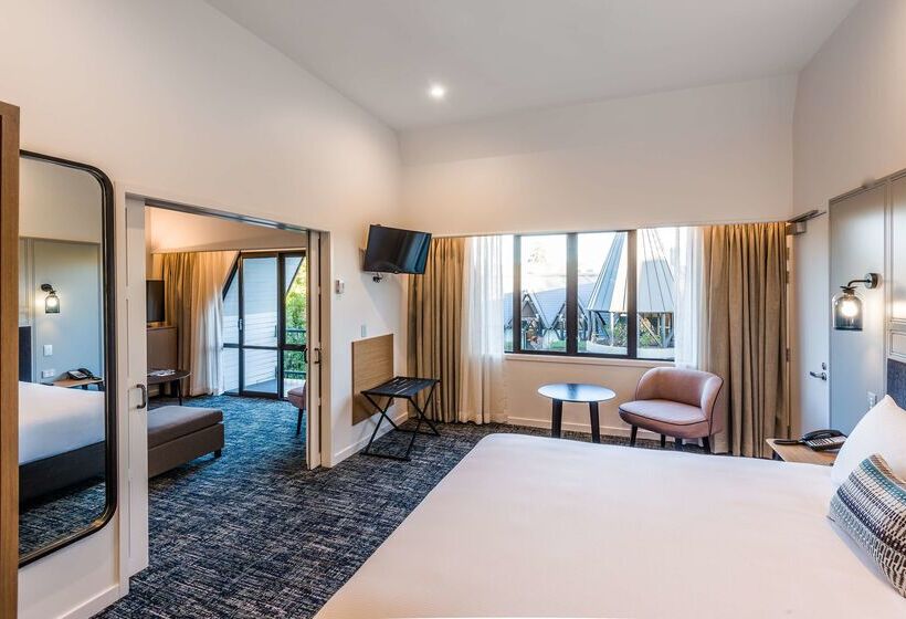 Hotel Chateau On The Park Christchurch, A Doubletree By Hilton en ...