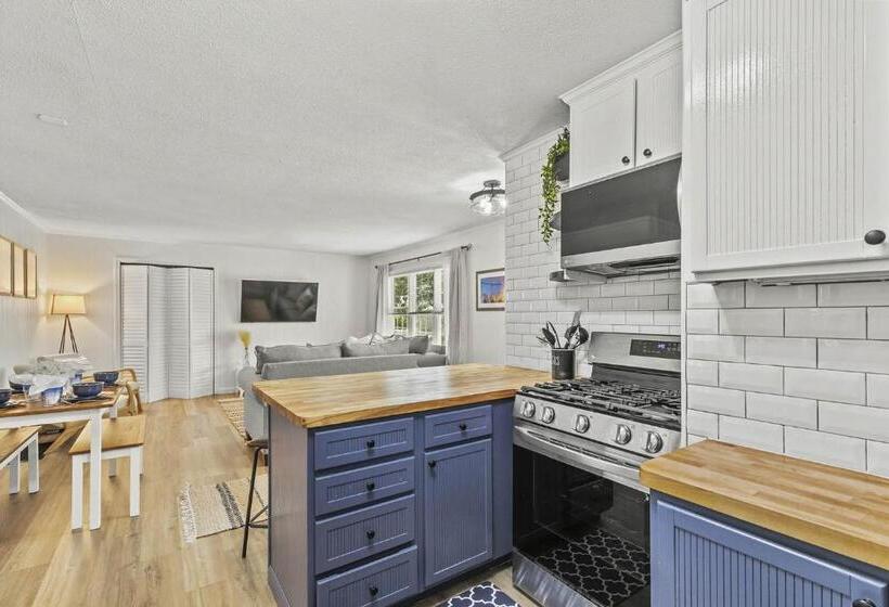 Hyannis, בית מלון כפרי Captain Gosnold Village: ההצעות הטובות עם Destinia