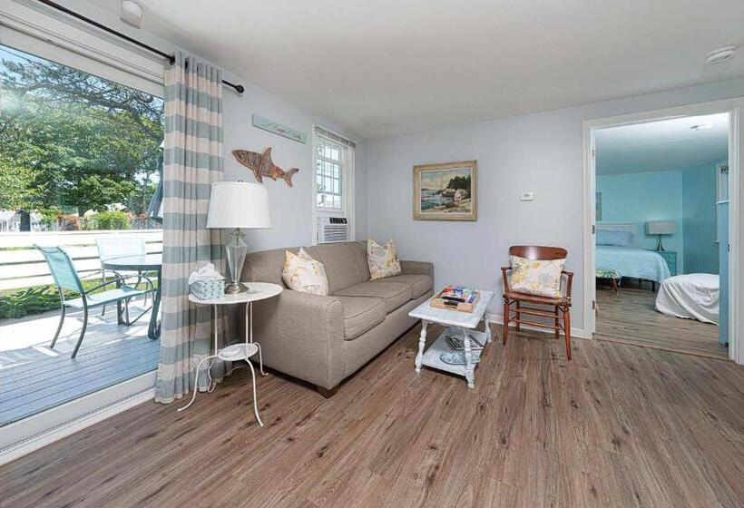 Hyannis, בית מלון כפרי Captain Gosnold Village: ההצעות הטובות עם Destinia