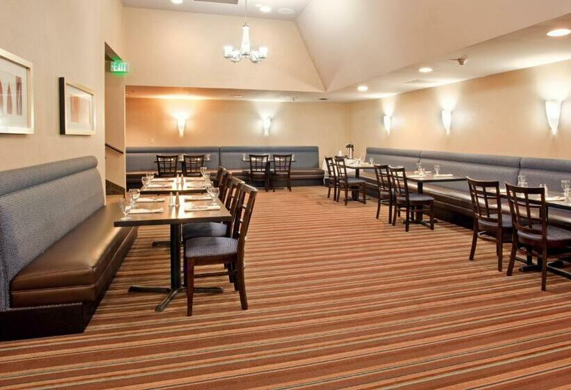 Radisson Hotel Fresno Conference Center en Fresno | Destinia