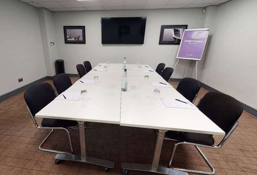 Hotel Village Liverpool, Whiston: the best offers with Destinia