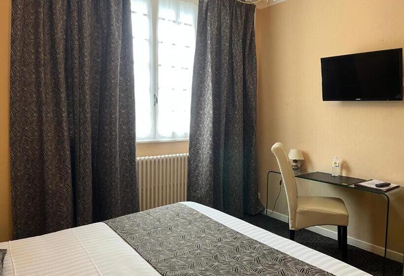 Hotel Logis La Thomasse - Aurillac