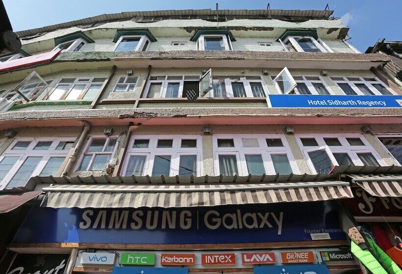 Hotel H S R Ram Bazaar By Oyo Rooms en Shimla | Destinia