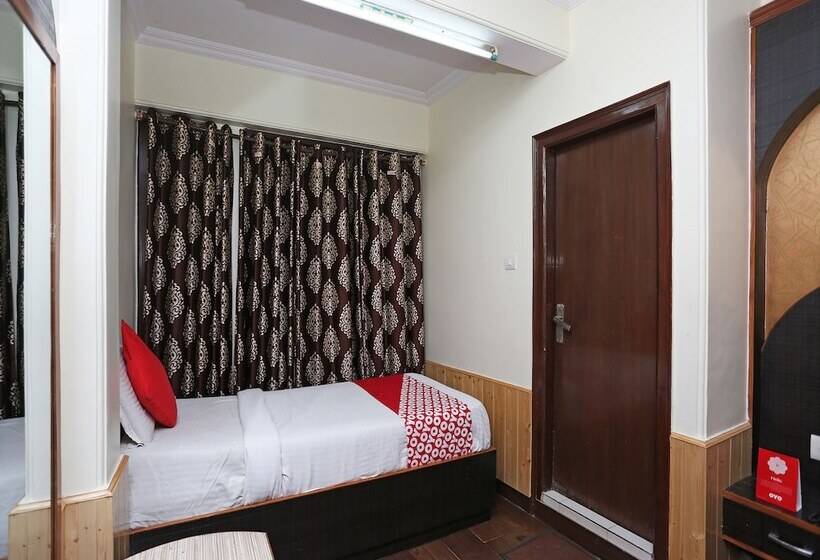 Hotel H S R Ram Bazaar By Oyo Rooms en Shimla | Destinia