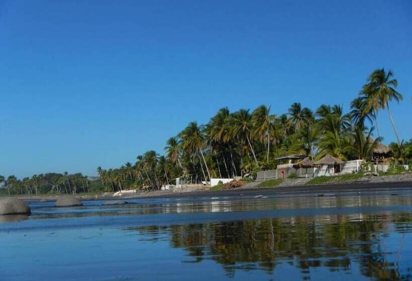 Hotel Punta Roca Surf Resort en La Libertad | Destinia