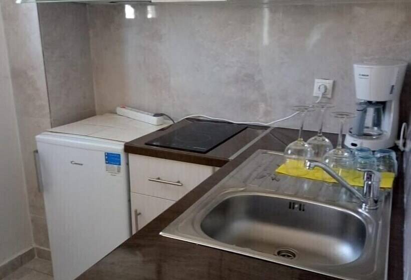 Cozy Apartment Side View Of Acropolis, Афины: лучшие предложения на ...