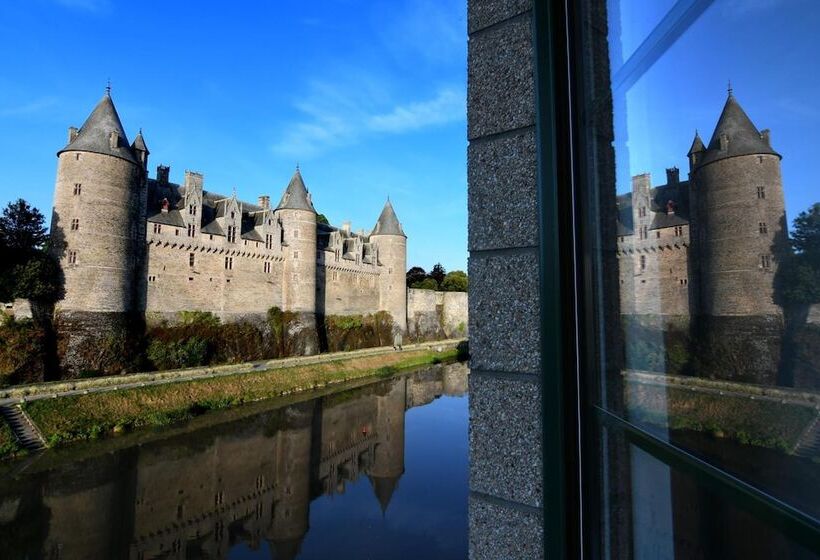 Hôtel Hôtel Restaurant Du Château - Josselin