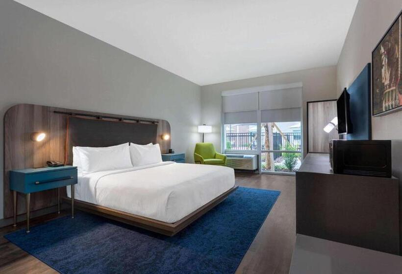 Hotel Tryp By Wyndham Orlando - Kissimmee, FL