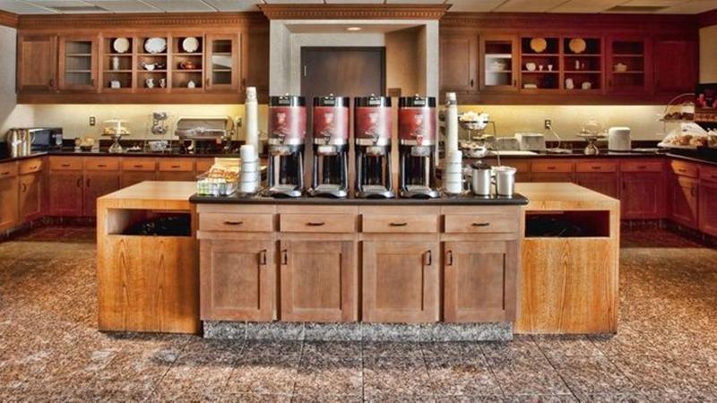 Hotel Humphry Inn And Suites - Winnipeg