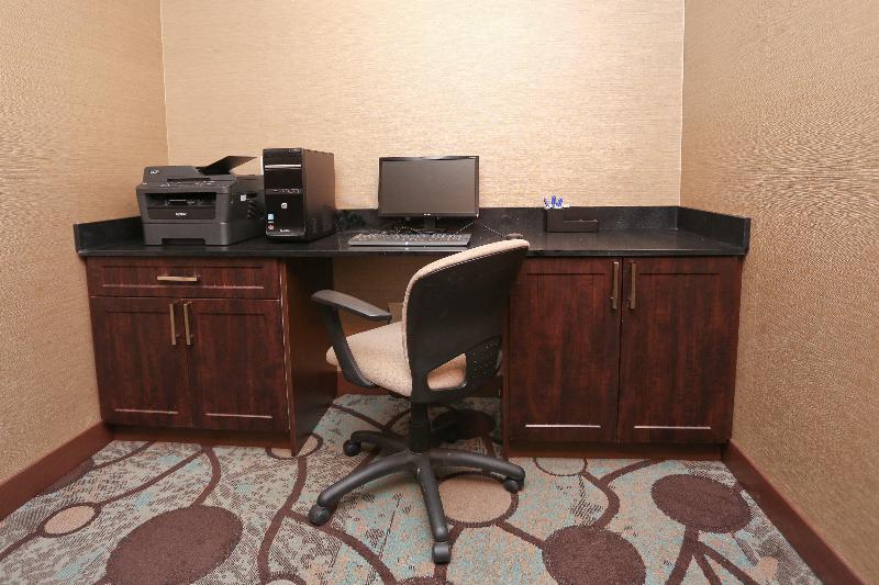 Holiday Inn Express Hotel & Suites Vernon, An Ihg - Vernon