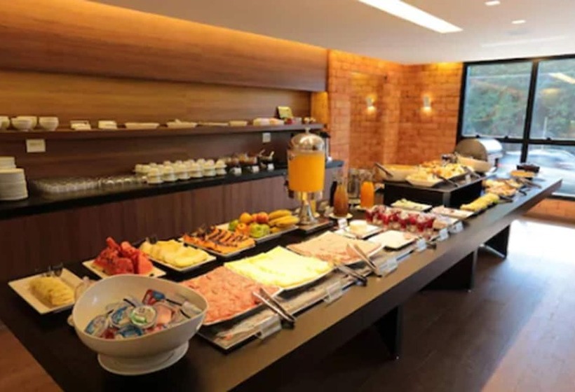 Hotel Oasis Plaza em Ribeirão Preto desde 28 €| Destinia