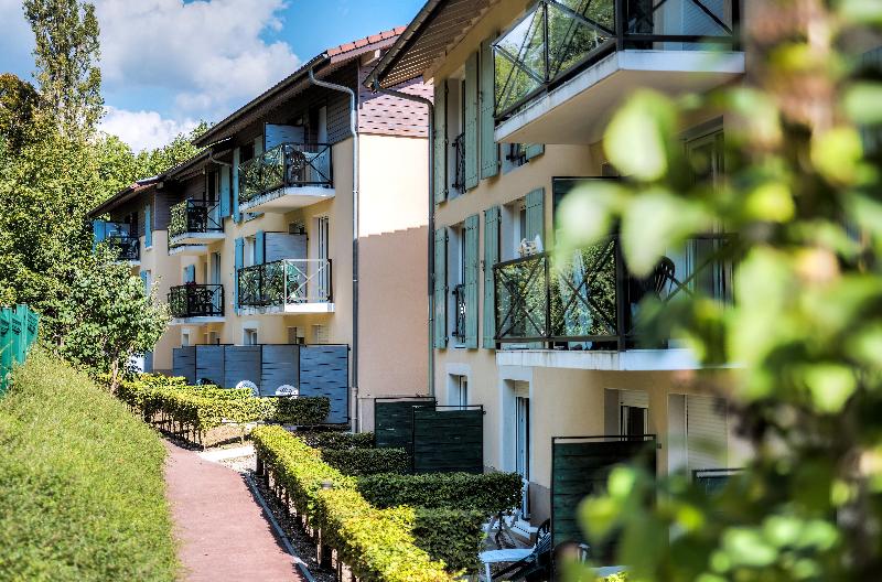 Hotel Zenitude Hôtel Résidences L'oreé Du Parc - Divonne-les-Bains
