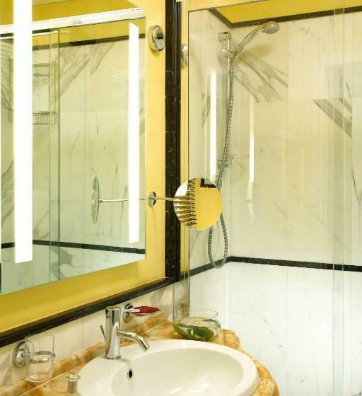 Hotel Suite Opera Rooms en Roma - Destinia