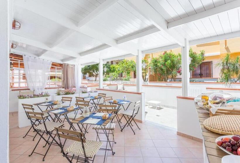 פנסיון Suite Faro 33 ב- San Vito Lo Capo החל מ-58 US$