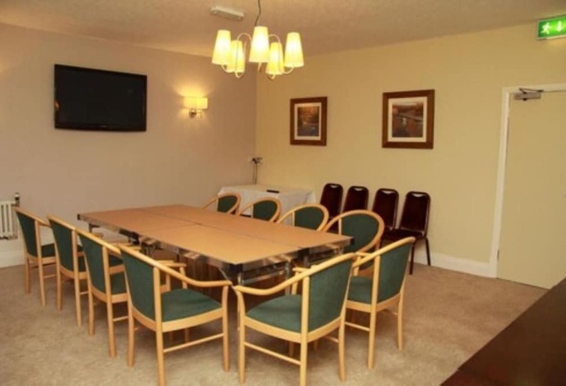 Hotel The Twelve Knights, Port Talbot: le migliori offerte con Destinia