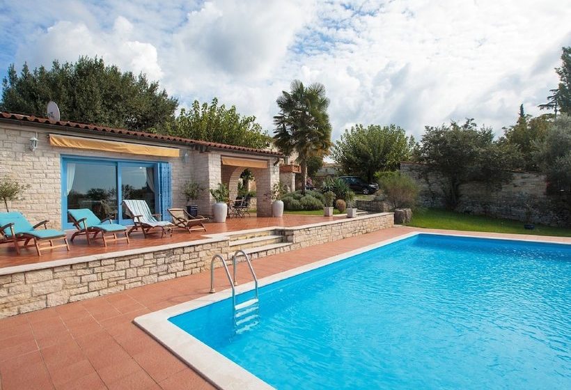 Villa With Perfect Sun Deck Overlooking The Pool In The Heart Of Istria ...