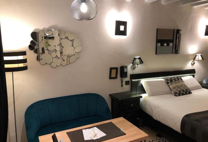 Logis Hotel Oasis - Mayenne