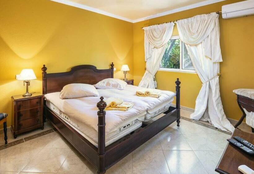 Pension Villa Vale De Lapa Amazing Sea Views Heated Swimming Pool ...