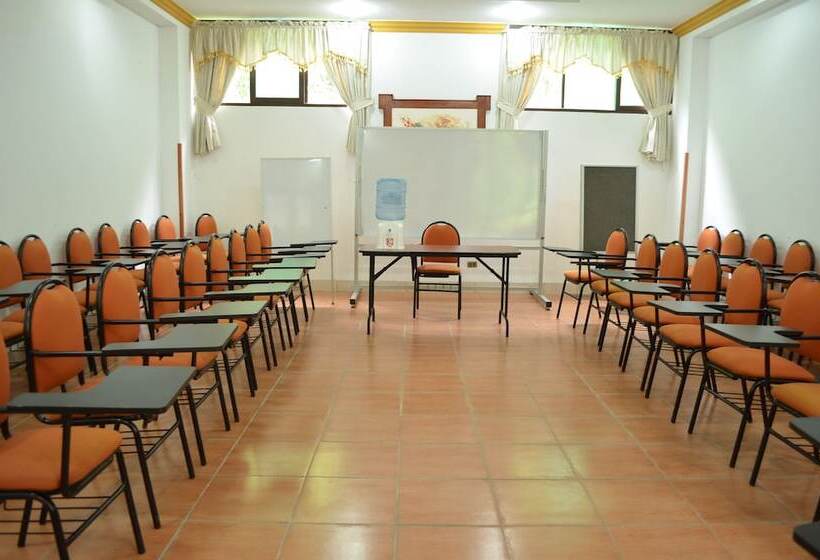 Hotel Rio Selva Resort Yungas en Coroico | Destinia