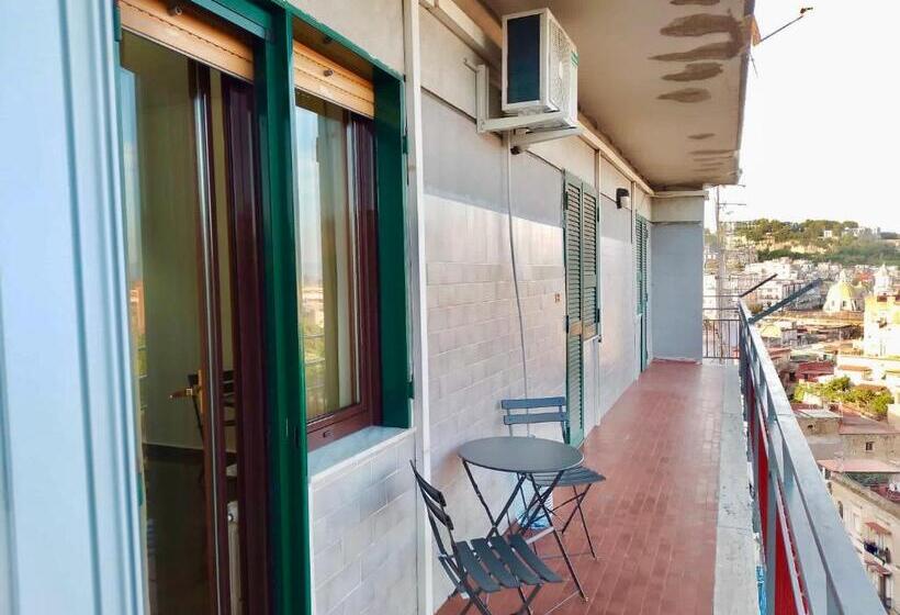 פנסיון Silvana House ב- נאפולי החל מ-39 US$