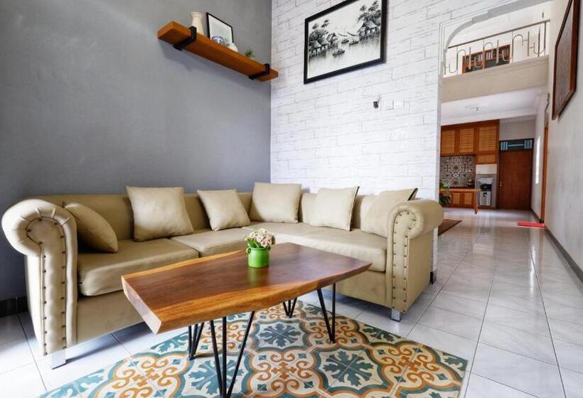 Pensión Andromeda Home Stay Yogyakarta Malioboro en Bantul | Destinia