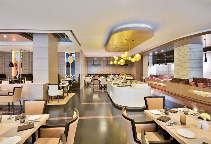 Hotel Radisson Gurugram Udyog Vihar in Gurgaon, starting at £66 | Destinia