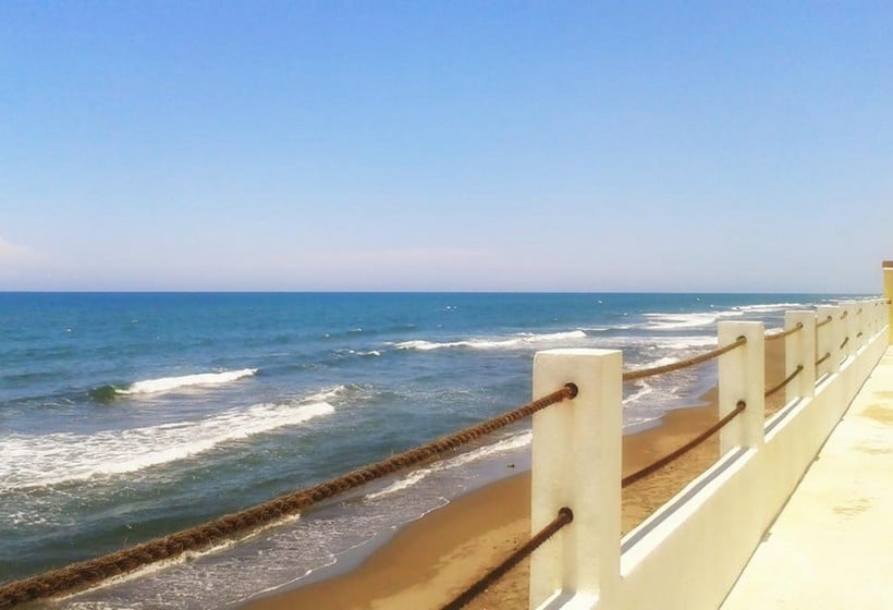 Hotel La Roca, Monte Gordo: as melhores ofertas com Destinia