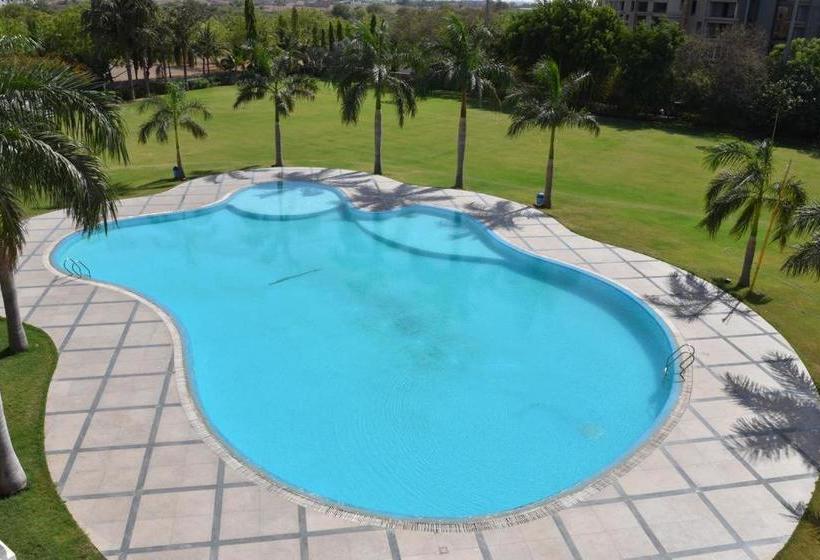 Hotel Seasons Rajkot en Rajkot | Destinia