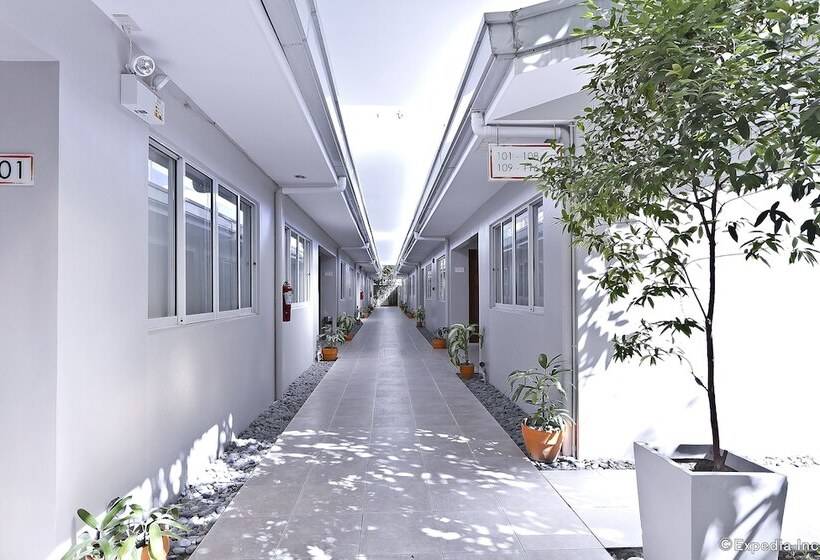 Hotel Escario Central, Cebu City: the best offers with Destinia