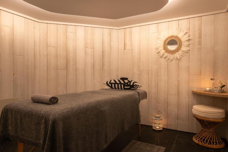 Hotel The Originals Boutique La Villa Ouest & Spa - Saint-Palais-sur-Mer