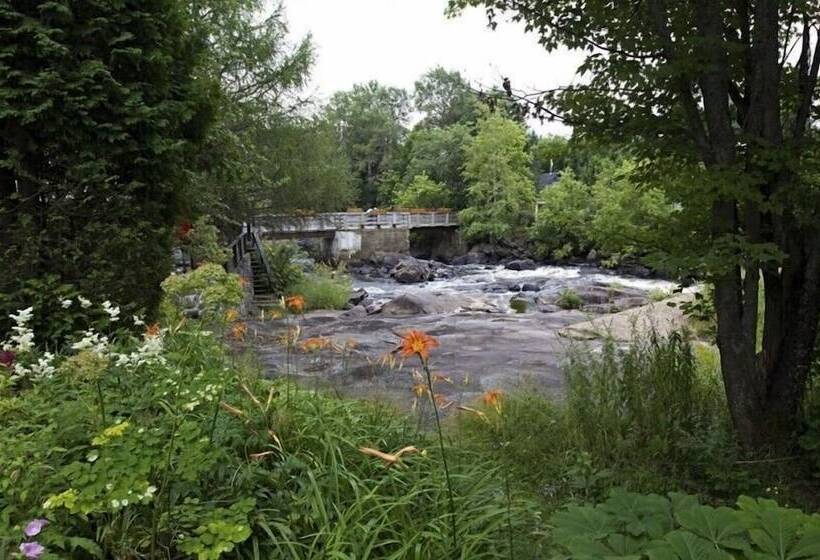 Resort Auberge Du Vieux Foyer, Val David: les meilleures offres avec ...