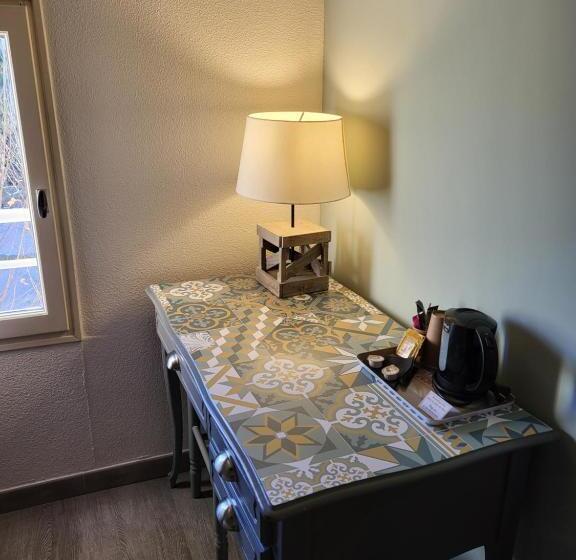 Logis Hotel La Ferme - Avignon
