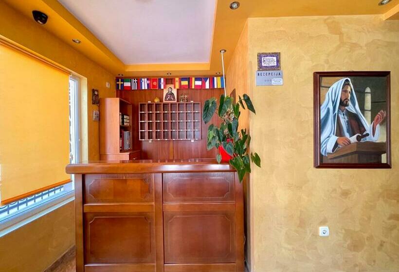 ベッドアンドブレックファースト Villa Ns Velji Vinogradi, ブドヴァ: Destiniaでお得な割安購入