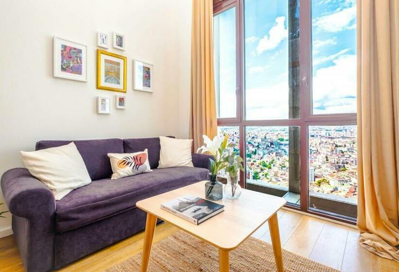 Cozy Loft With Skyline View In Modern Residence, Istanbul: les ...