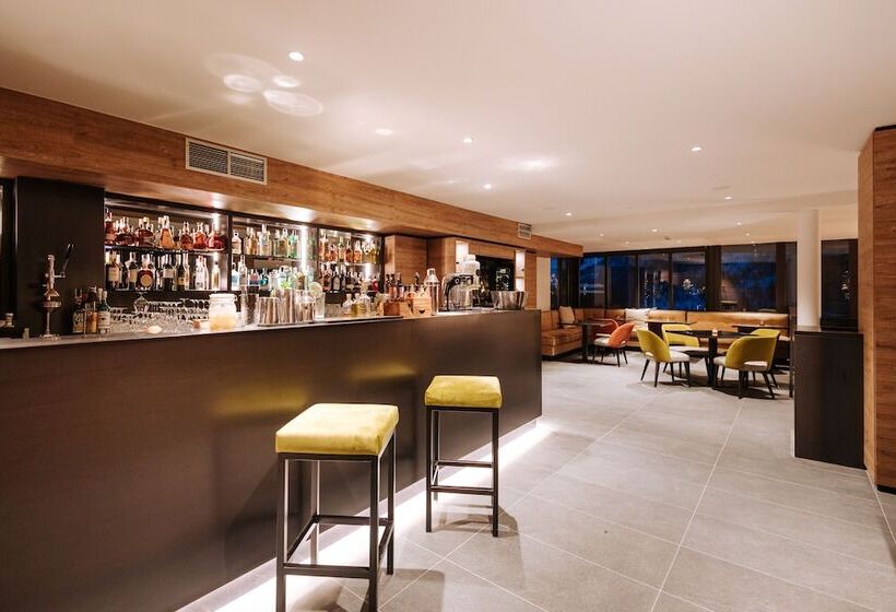 Hotel Valtur Cervinia Cristallo Ski Resort - Zermatt