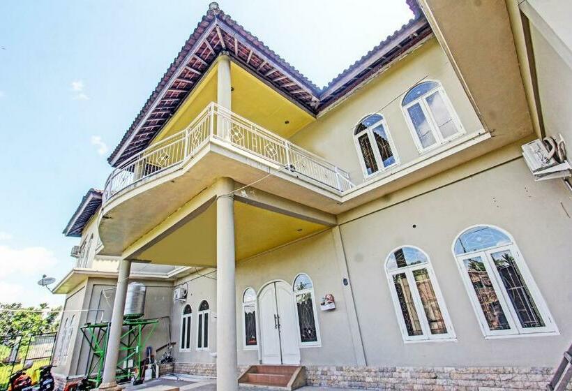 Hotel Oyo 91739 Ayu Bypass Mansion, Kuripan: as melhores ofertas com Destinia