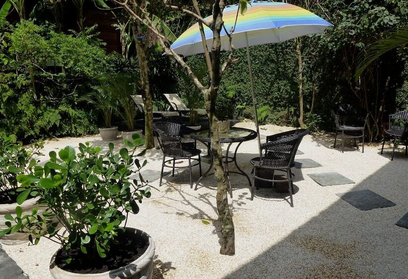 Bed and Breakfast Aratinga Inn, Angra dos Reis: as melhores promoções ...