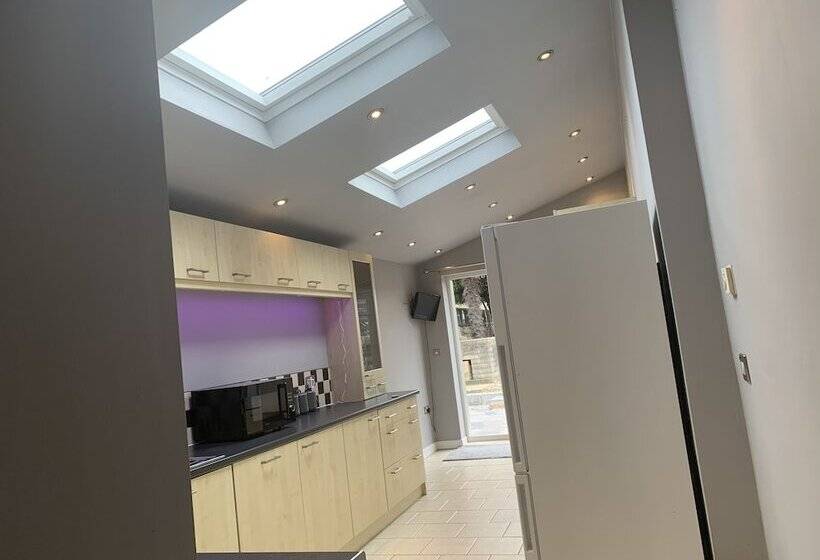 Residence Inviting 3 Bed House In Lowestoft Near The Beach, Lowestoft ...