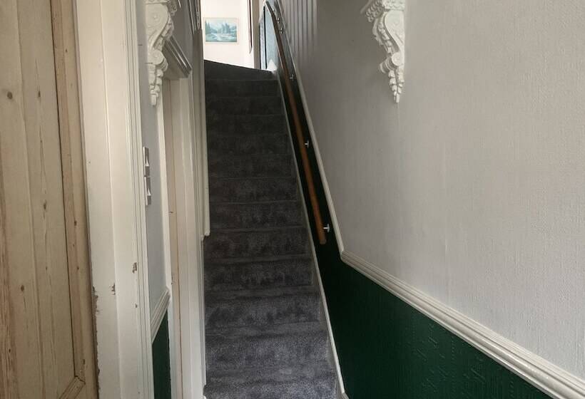 Residence Inviting 3 Bed House In Lowestoft Near The Beach, Lowestoft ...