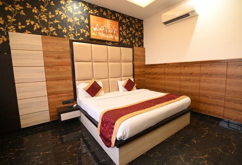 Royal Heritage Hotel & Resort en Ayodhya - Destinia