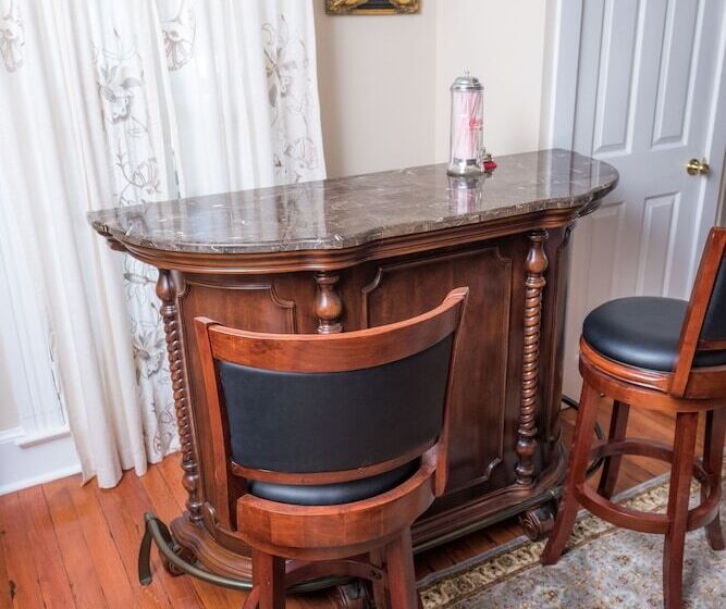 Dennison Street Inn Bed & Breakfast en Colonial Beach | Destinia