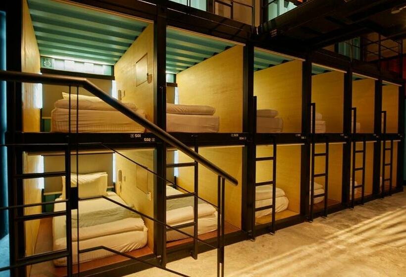 Hotel-cápsula Capsuletransit Klia 2 Gateway@klia2, Level 1 em Sepang ...