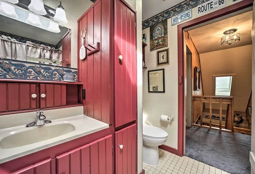 Bryson City Cabin W/ Hot Tub ~ 10 Mi To Dtwn! en Maple Springs | Destinia