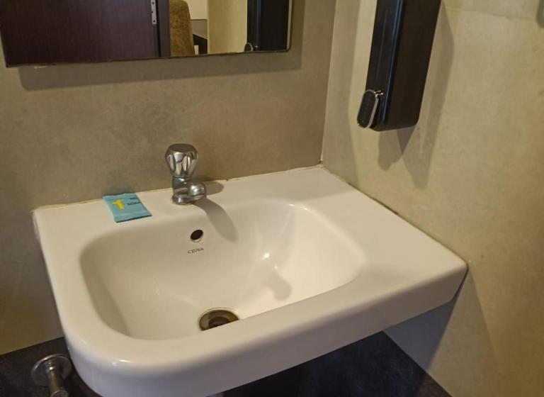 בנגלור, Astra Hotels And Suites Hsr Layout Sector 01 Near Ecospace ...