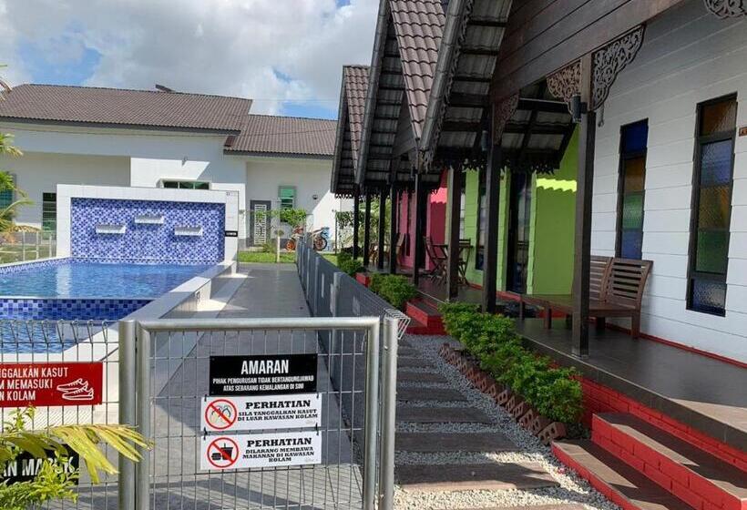 Hotel Chalet And Homestay Kasih Bonda For Musllim Only en Kampung Belah ...