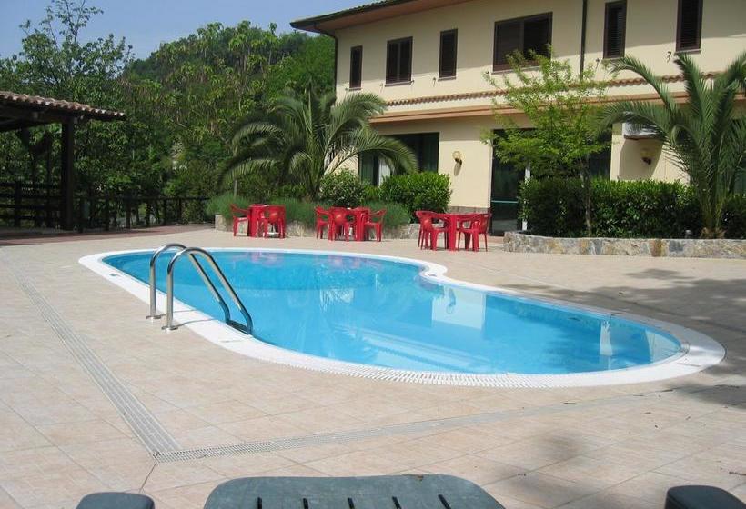 Hotel Chiar Di Luna en Laino Borgo | Destinia