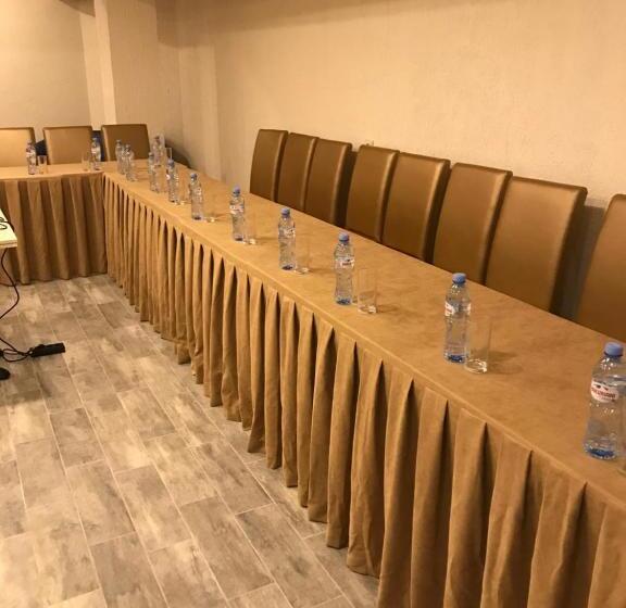 Bm Plaza, hotel en Bakuriani - Nautalia Viajes