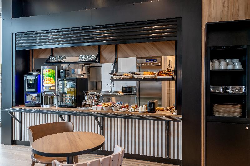 Hotel B&b Bordeaux Centre Gare Saintjean en Carignan de Bordeaux | Destinia